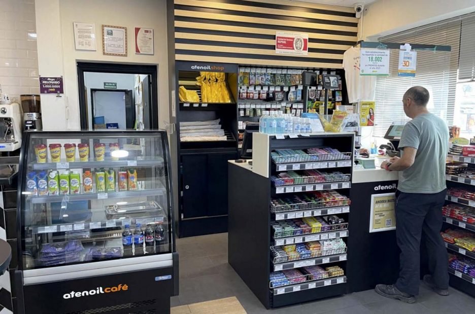 NUESTRA ESTACIÓN DE SERVICIO REPSOL EL VACAR – Atenoil